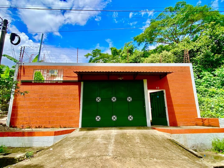 Casa De Huéspedes Frente A Cerro Tecana - Santa Ana