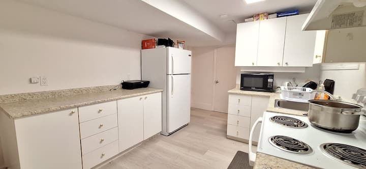 Private Room, 2 Min To Bus Stop, Alderson Ave, B2 - Coquitlam