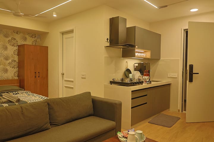 Modern Cozy Studio Near Pune Airport L Avora Stays - Pune