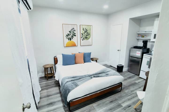 Miami Shores Studio | Stay Minutes From Ocean - North Miami, FL