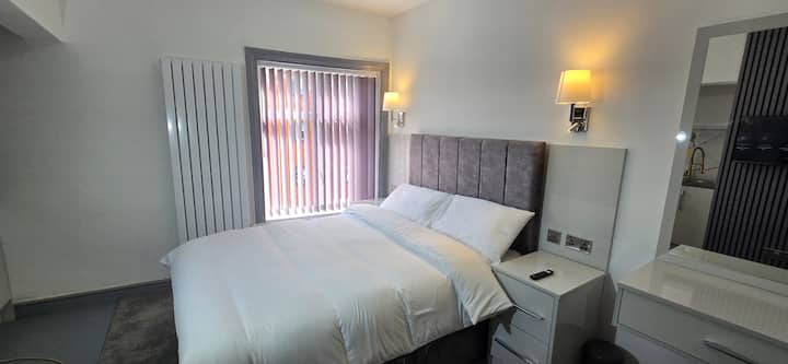 Private Studio Flat With Kitchen And Bathroom 8 - Manchester