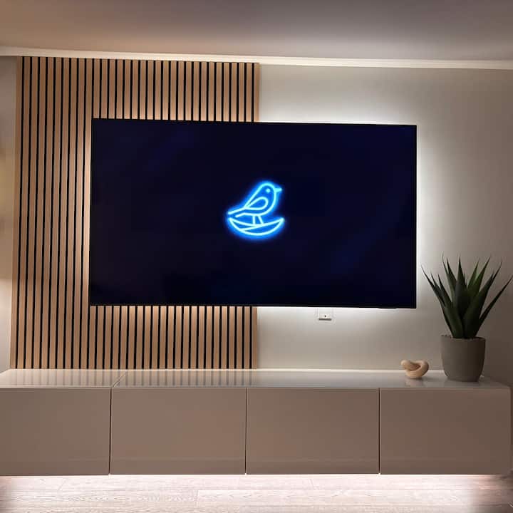 The Douglas Nest - White Rock