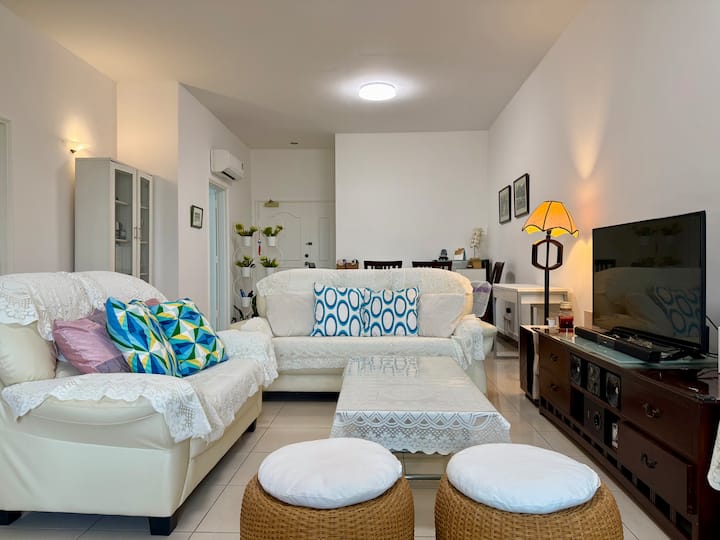 2 Big Rooms In Resort-like Condo East Coast - Singapore