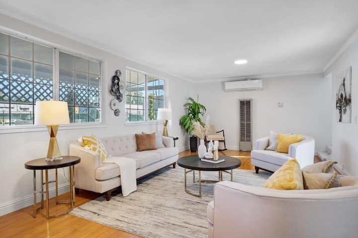 Cozy 5b3b House In Redwood City - Menlo Park, CA