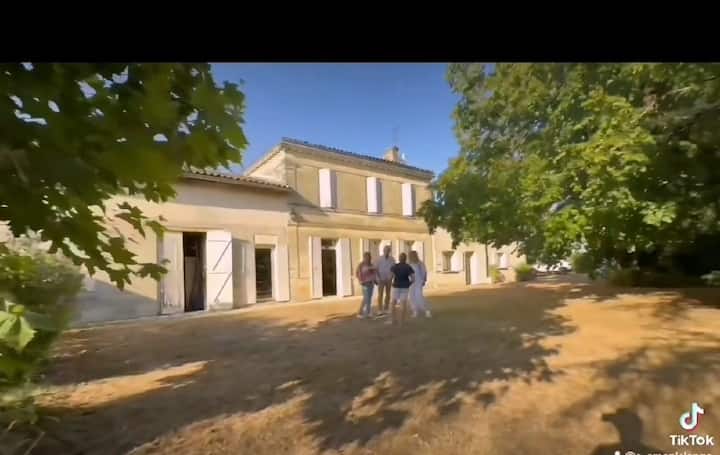 Domaine 12 Couchages
Grand Parking - Lormont