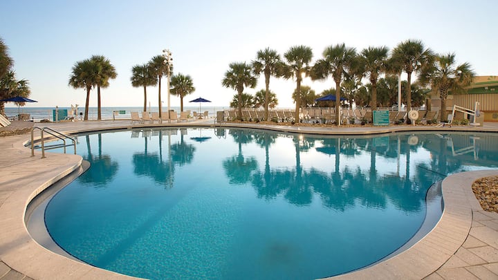 Beachfront Ocean Walk Resort+amenities. 2br Deluxe - Daytona Beach, FL