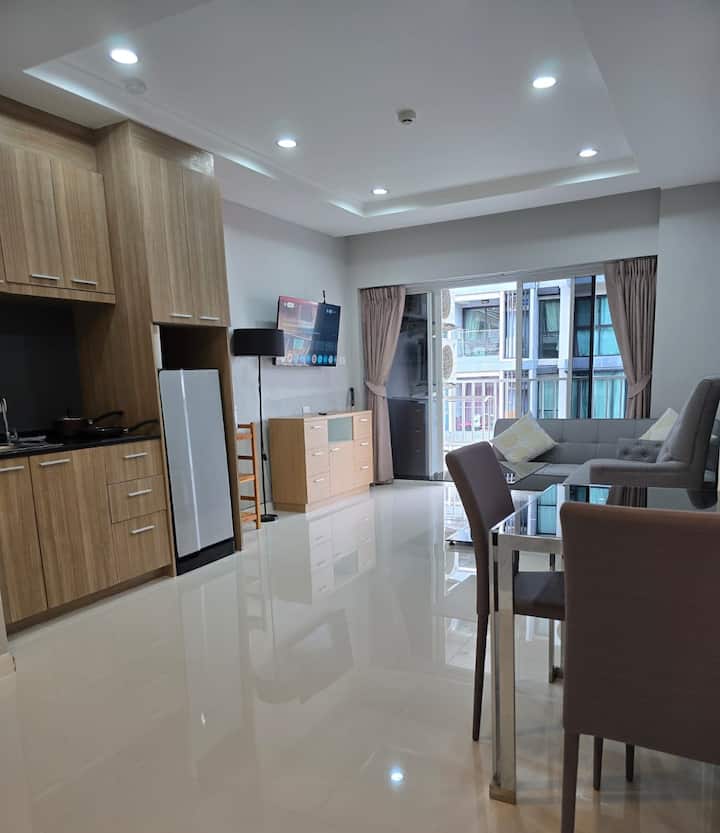 2 Bedroom Pratamnak - Pattaya