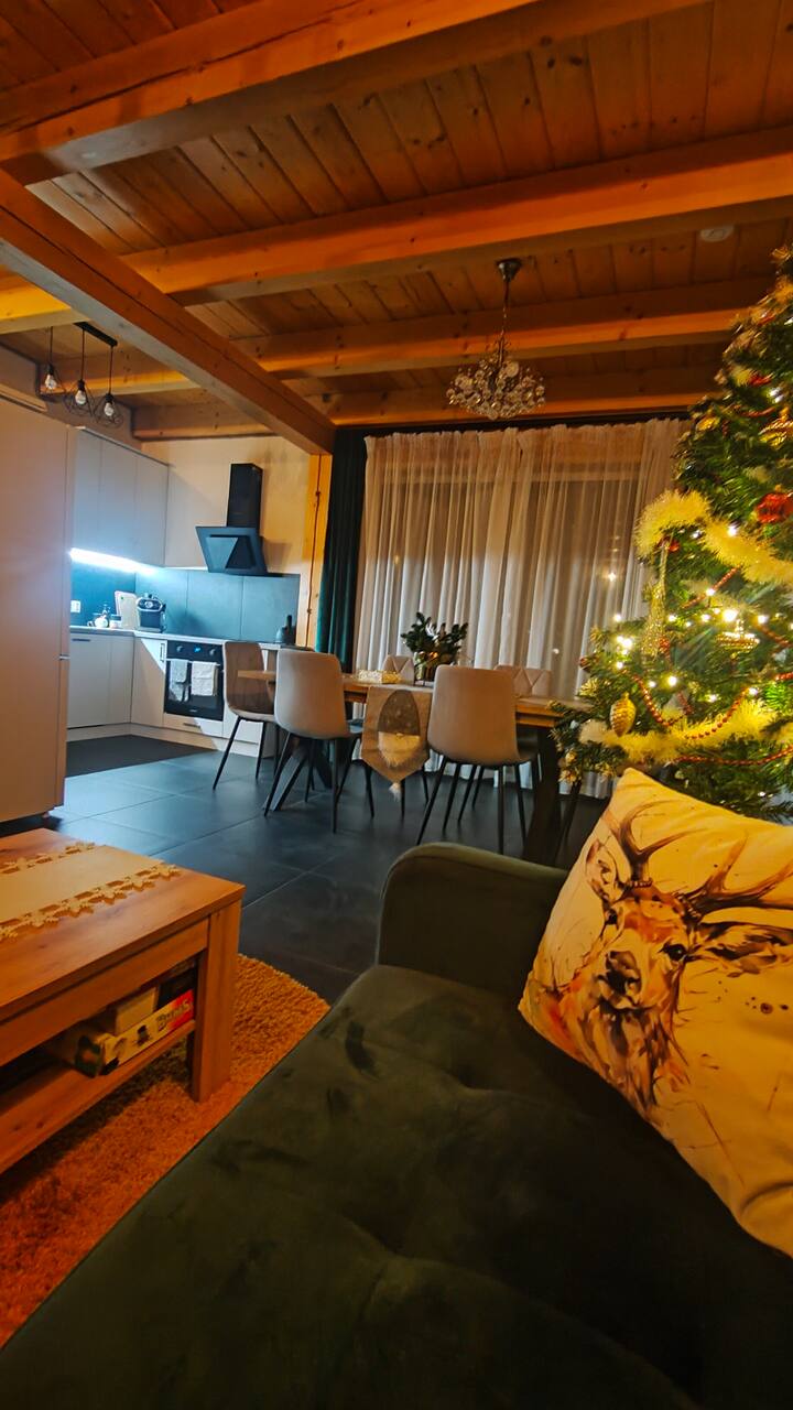 Chwilo Trwaj – Domek Z Kominkiem I Sauną + Jacuzzi - Korbielów