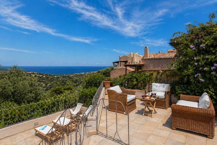 [Vue Mer+piscine]très Belle Maison Avec Terrasses - Sardinia