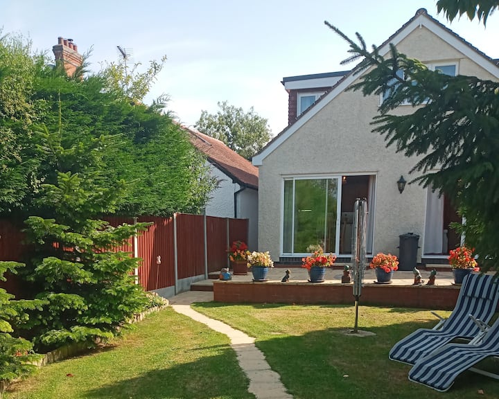 Sleeps 7, 3 Doubles, 1 Single, Parking 4+ Cars - Stratford-upon-Avon