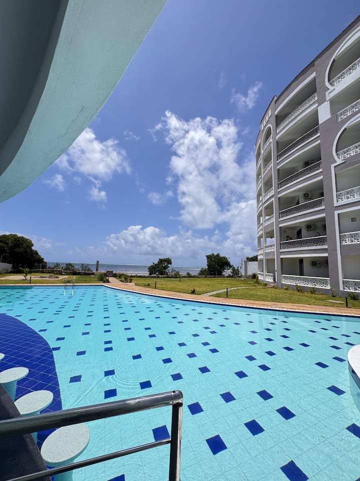 Nyali Beachfront Wave Two Bedrooms Luxury Suites - Mombasa