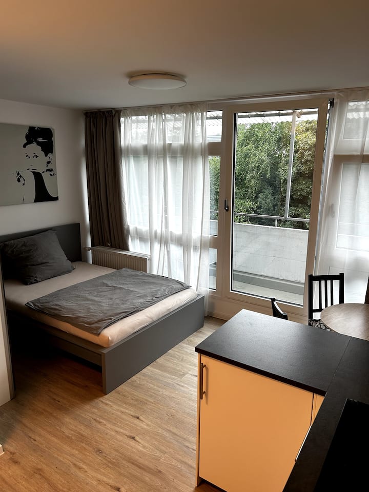 Bright & Modern Studio • Ramersdorf - München