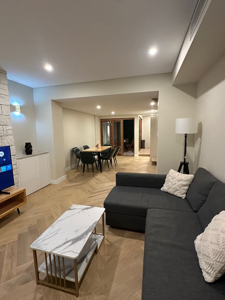2 Bedroom Apartment Darlinghurst With Patio Access - Sidney, Australia