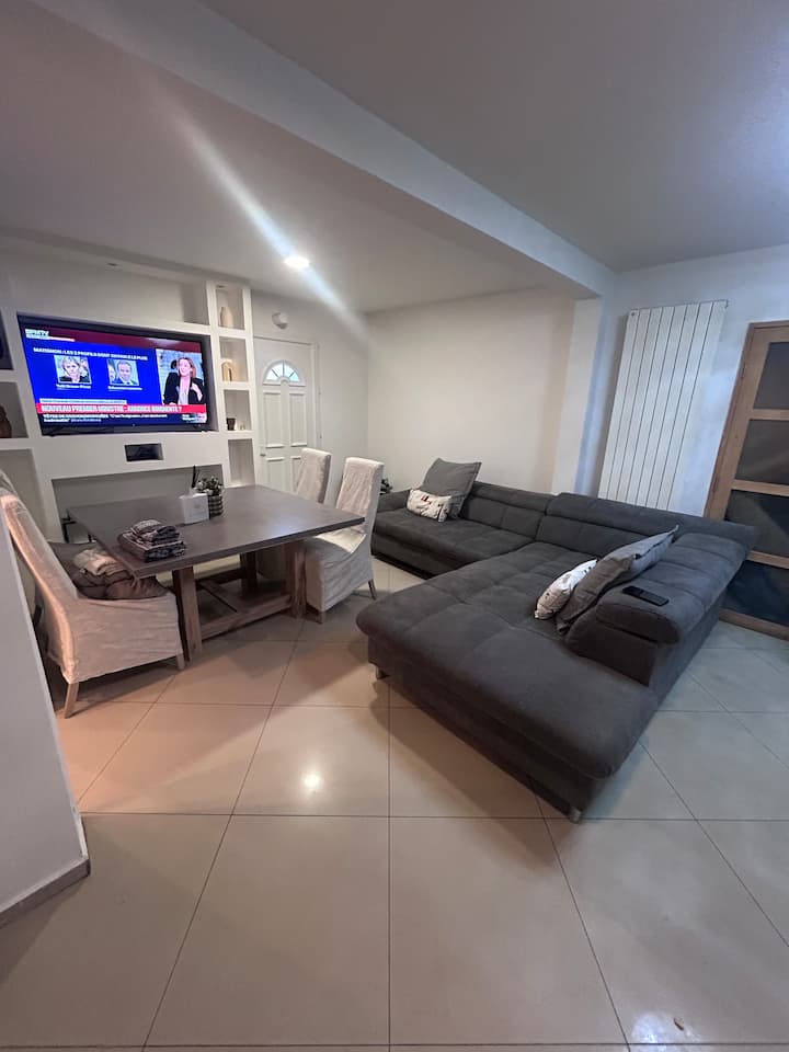 Maison Entière à Proximité De L’aéroport Cdg - Goussainville