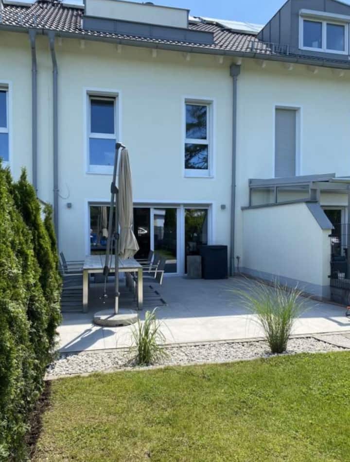 Haus In München Mit Garten - München