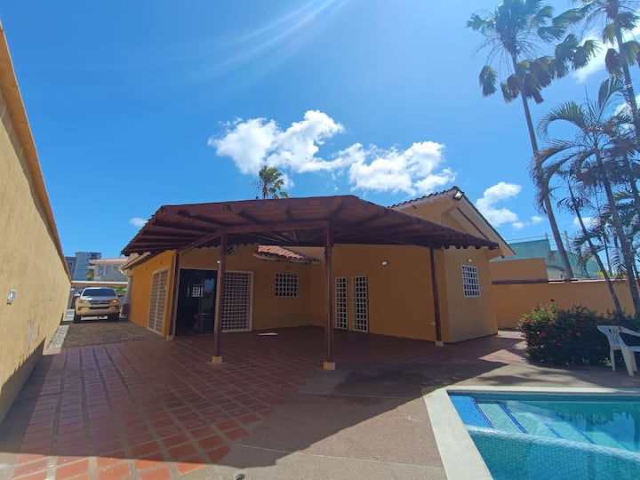Hermosa Casa Vacacional - Venezuela