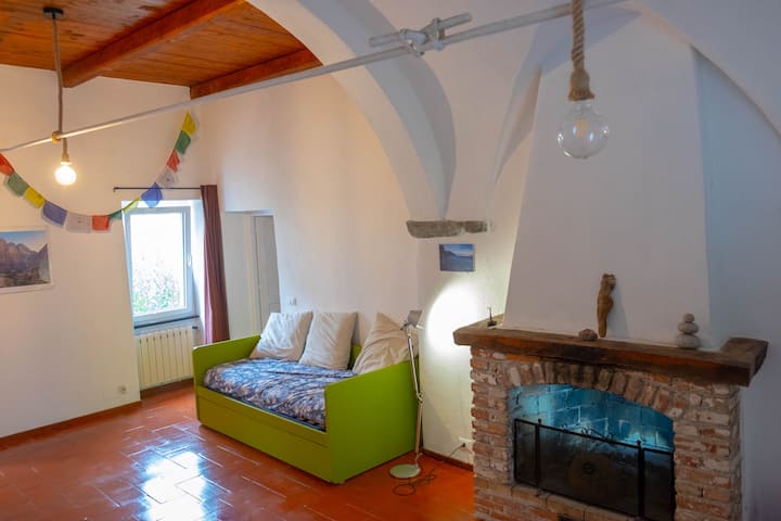 I Tempi D'oro: Antica Casa Nel Centro Di Calice - Finale Ligure