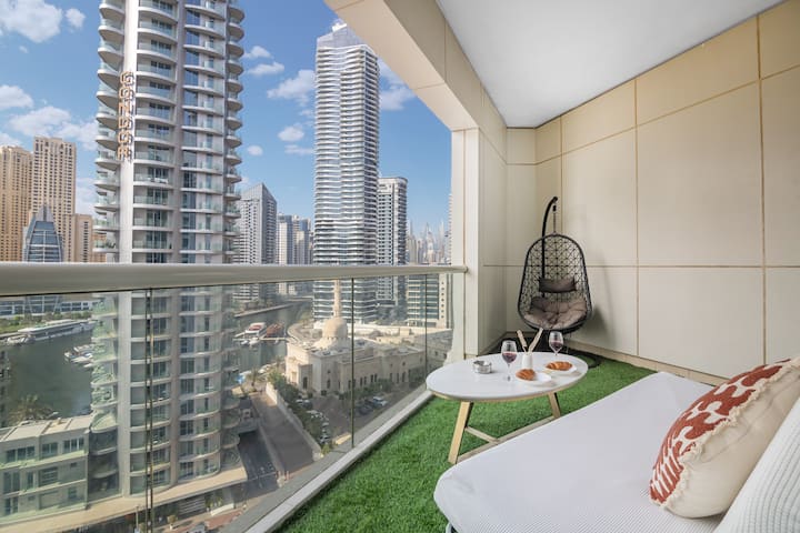 Skyhigh 4br Penthouse | Marina Views & Game Lounge - Dubai