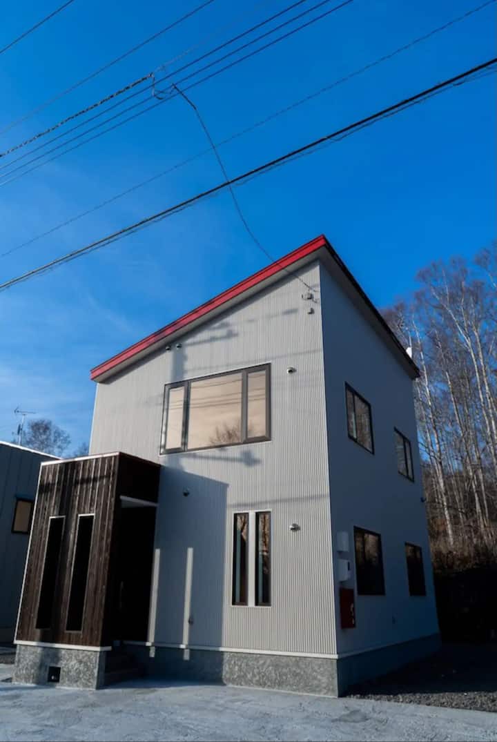 宿泊施設からニセコ管内スキー場まで無料送迎あります - Niseko