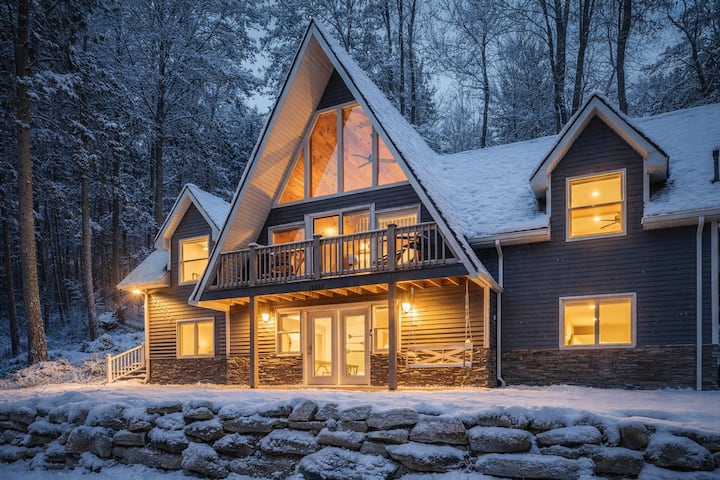 Lakeside A-frame - Hot Tub, Wisp Ski, Game Room - Deep Creek Lake, MD