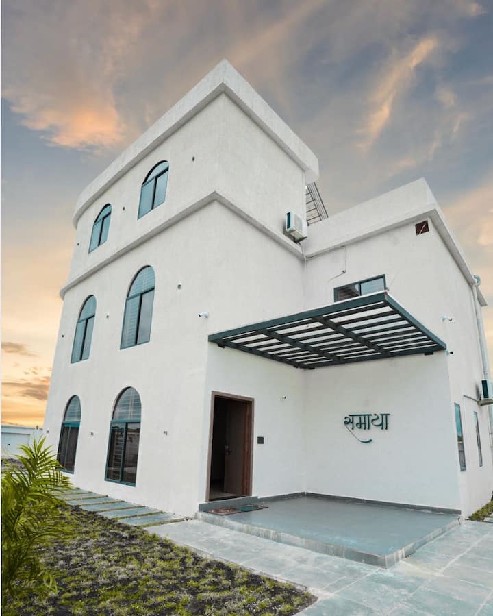 Stay At Samaya - Luxe Gateway With Private Pool - Bhopal