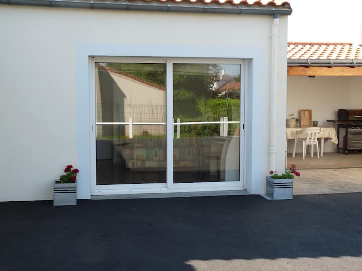 Studio Meublé 16 M² (800 Mètres De La Gare). - Clisson