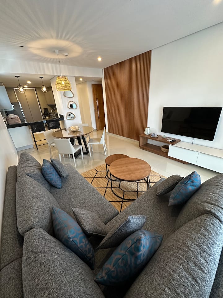 Amplio Apartamento De 2 Dormitorios En Asunción - Asunción