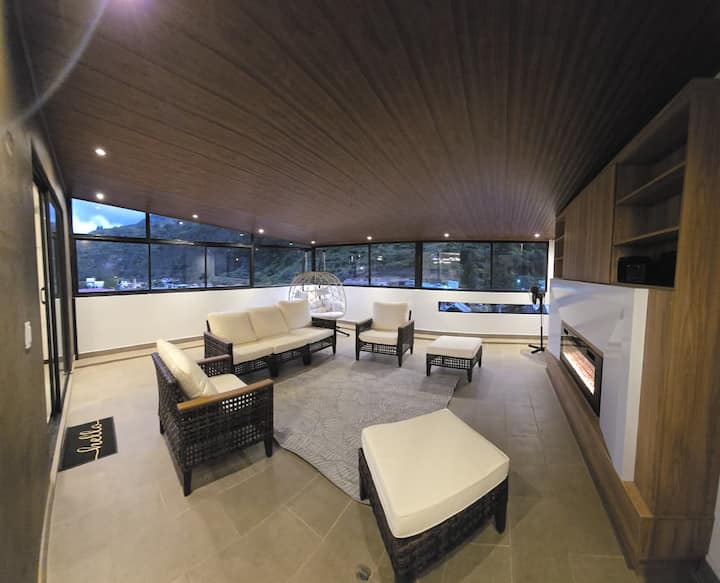 Mountain View House Wifi, Parking, Near Center. - Tungurahua