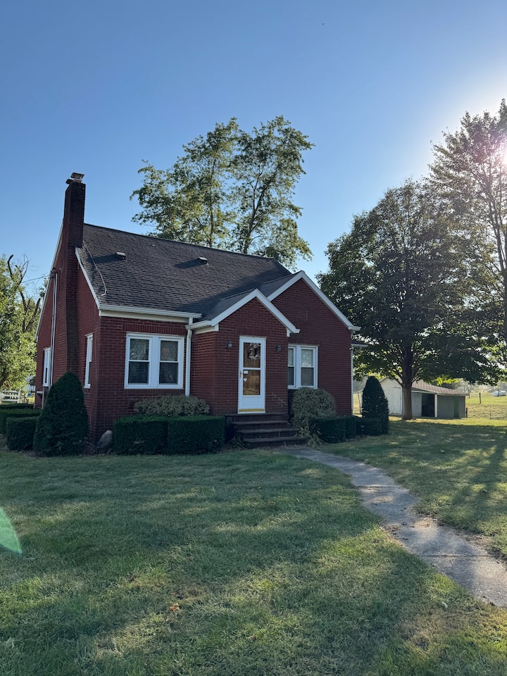 The Farmhouse - Sam Parr State Park, Newton