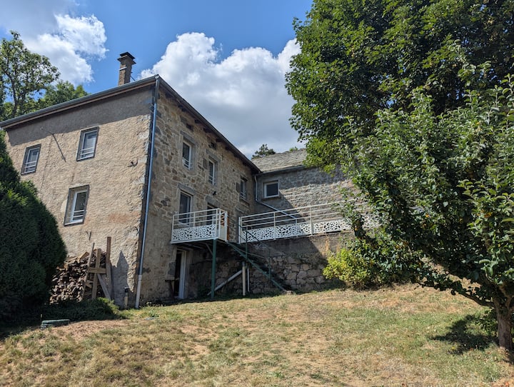 Gîte 14 Couchages Au Cœur De La Haute-loire - Les Estables
