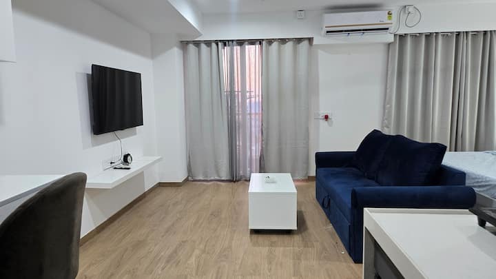 Nest Aerotel-2 Acstudio Apt @1km From Pune Airport - Pune