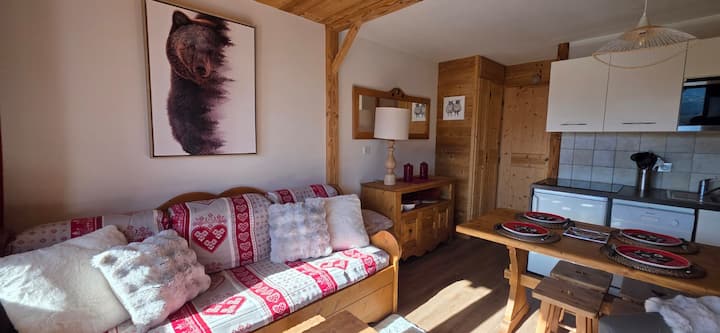 Le Cosy Thémis Belle Plagne
Direct Sur Les Pistes - Belle Plagne