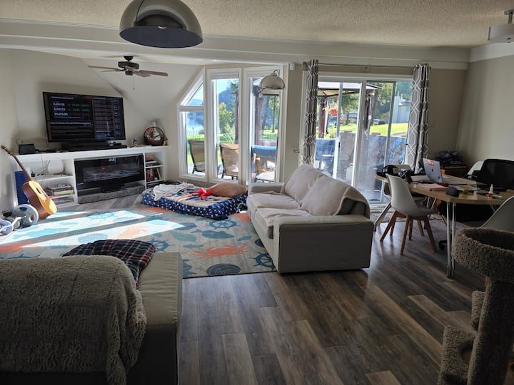 The Lakehouse - Kamloops