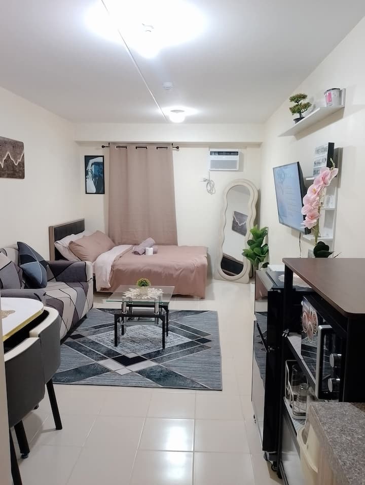 "Affordable Cozy Condo In Manila: J&j Staycation" - Metro Manila