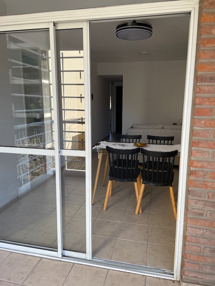 Departamento Luminoso Con Balcón/ Zona Céntrica - Rosario