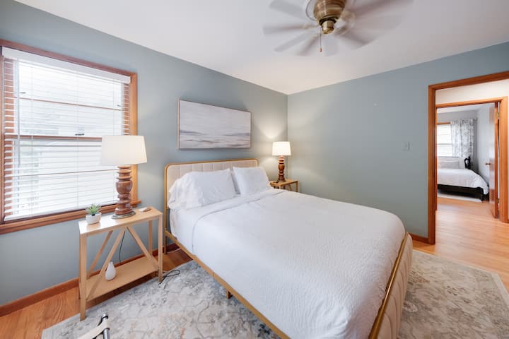 The University Cozy Stay At Uiuc - Urbana, IL