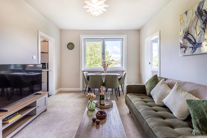 Modern 3 Bedroom Home In Kings Park - Glasgow