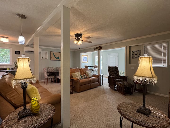 Cypress Shores Cottage. Lake Marion Sc - Lake Marion, SC