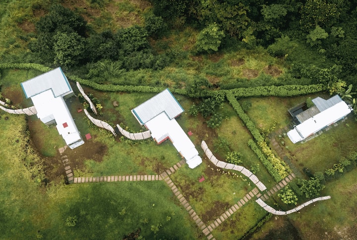 Entire Property - 3 Luxury Skoolies With A View - Guatuso