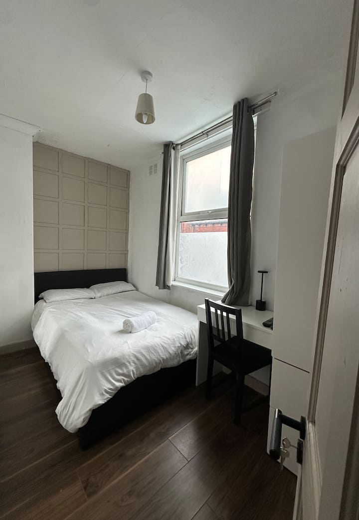Compact Double - 9 Mins From Uni Of Leeds - Leeds