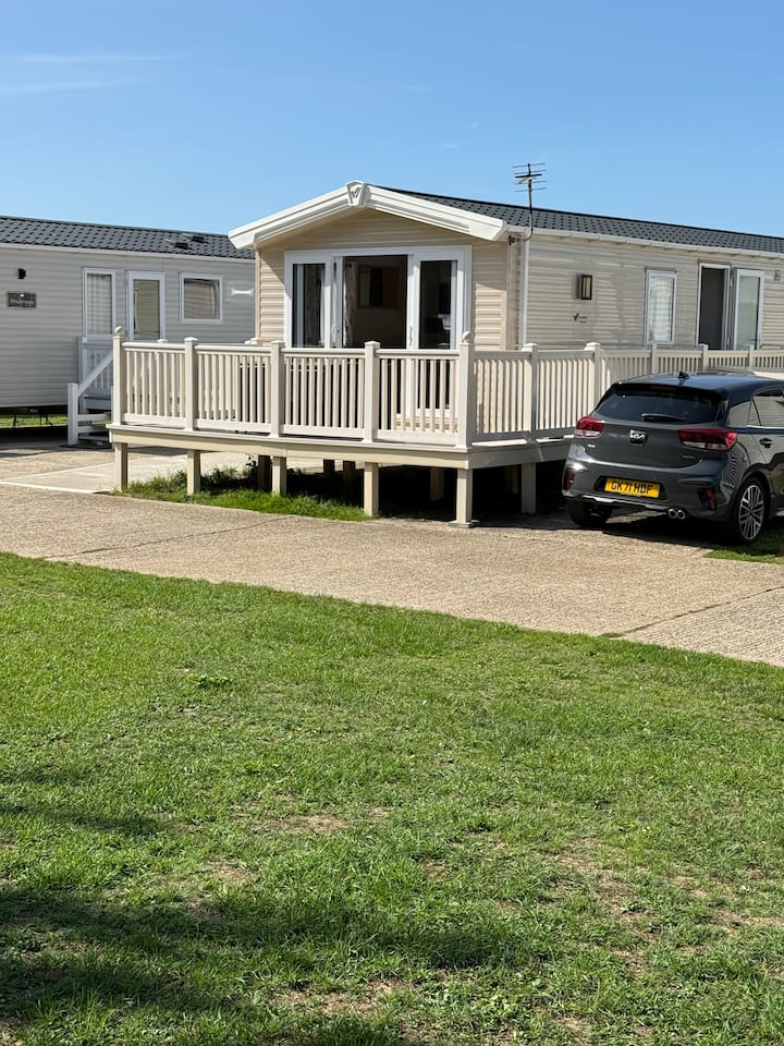 Shingle Bay 10 - United Kingdom