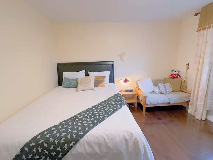 Cozy Quiet Place With Bright Window Room B - Markham, Canada