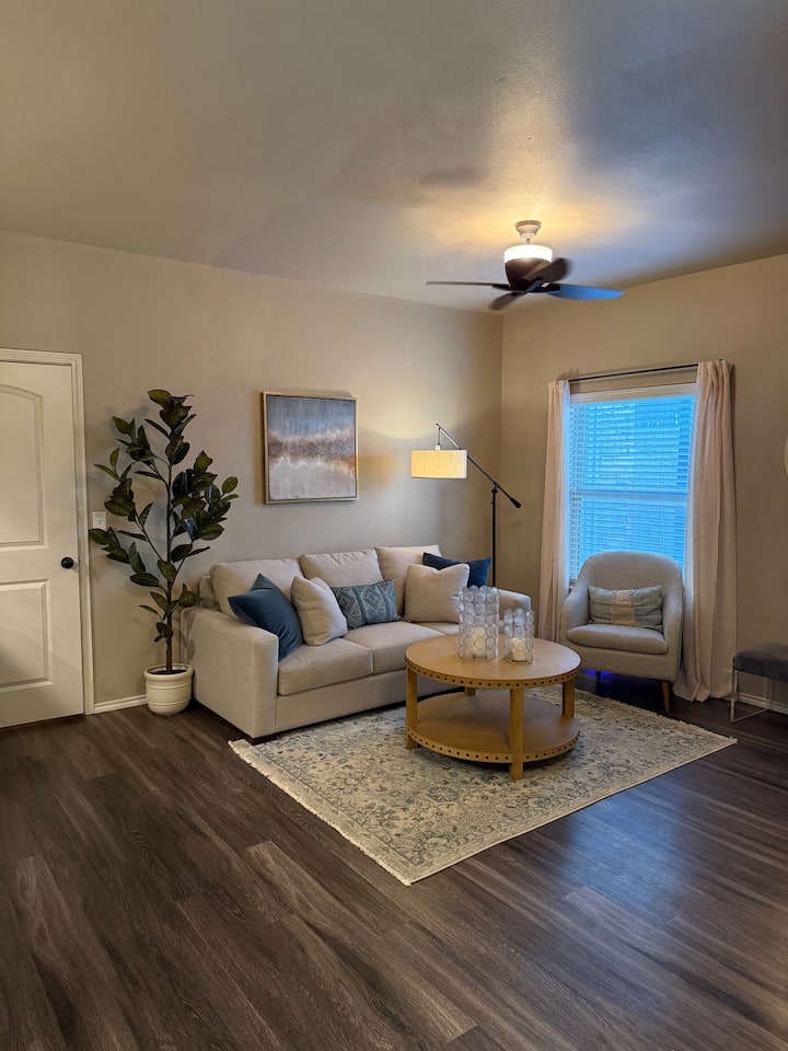 One Bedroom Apartment In Lubbock - Lubbock