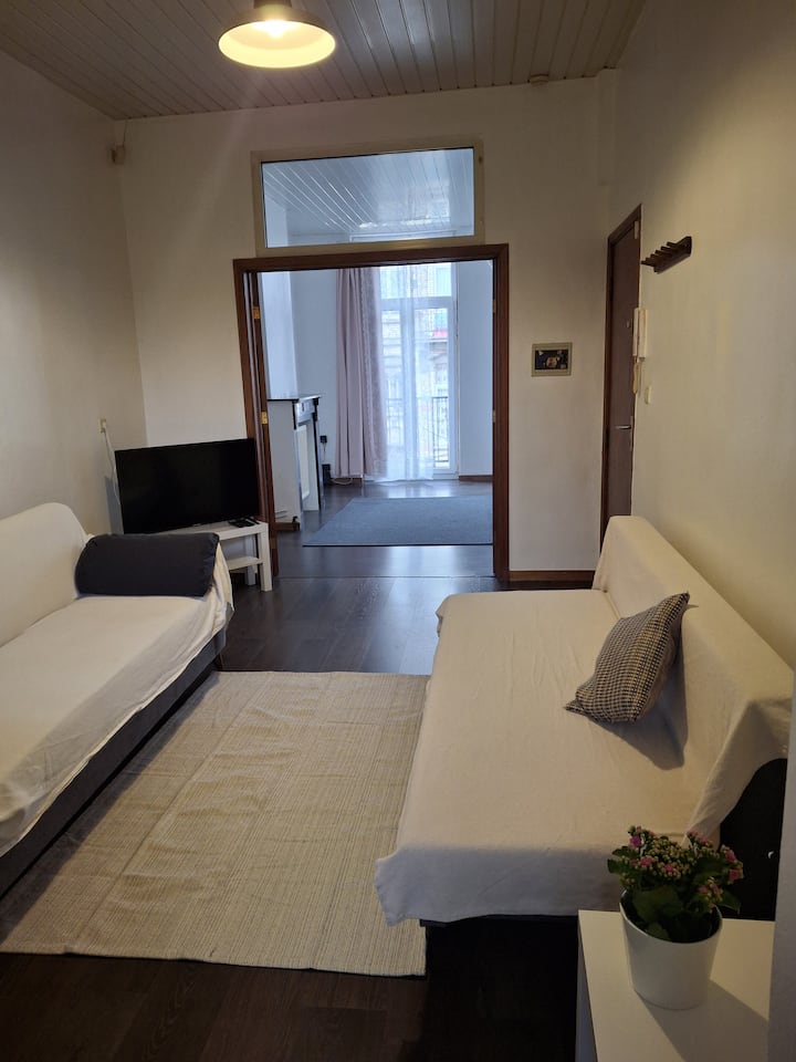 Midi Station Apartment - Brüssel Region, Belgien
