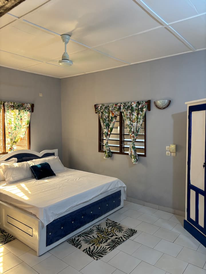 Chambre à Louer 4 + Salle Bain - Benin