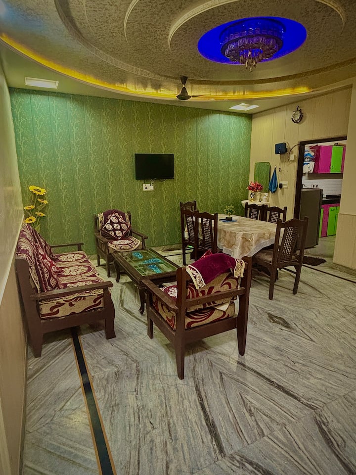 Spacious 4bhk Family House In The Heart Of City - Jaipur