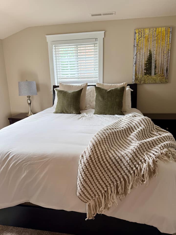 Private Bedroom + Bath - Littleton, CO
