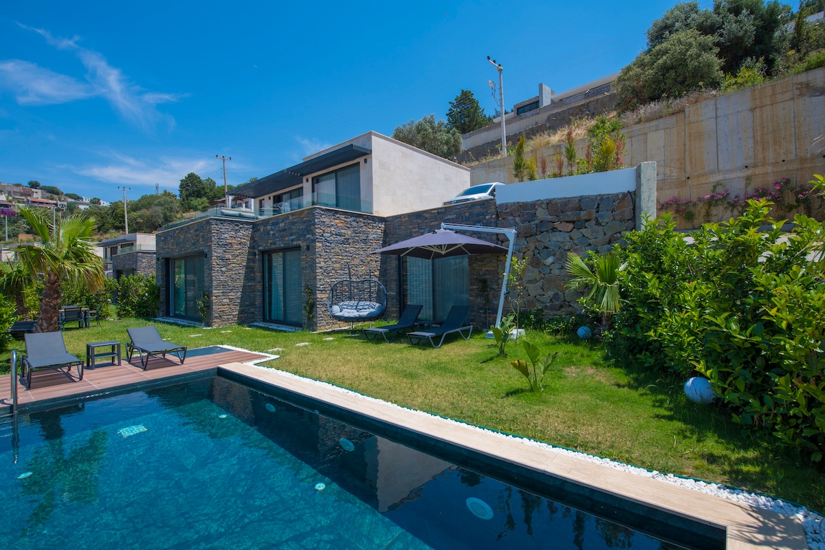 Alle Zimmer mit Elternbad, privatem Pool und geschützt - Häuser zur ...