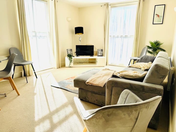 2 Bed Flat In Canterbury City Centre - Canterbury
