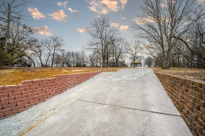 Quiet, Comfortable & Extensively Updated - Ada, OK